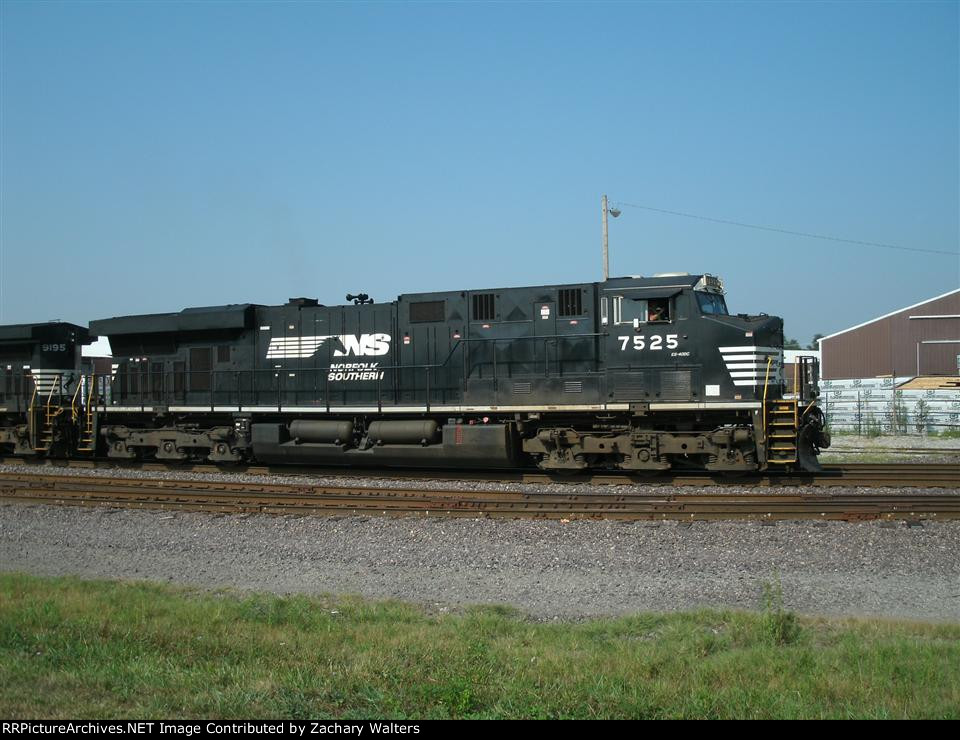 NS 7525
